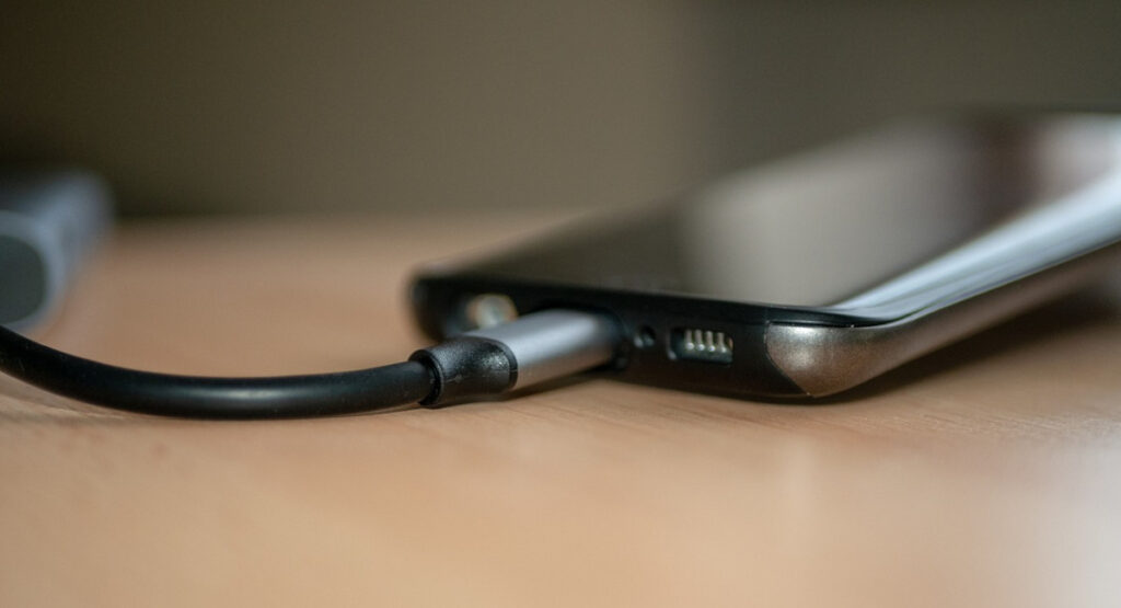 Comment connecter votre téléphone portable à la télévision par câble