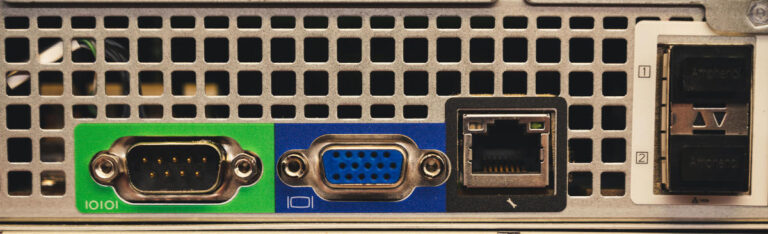 What is a VGA port and what is it used for? Pros and cons