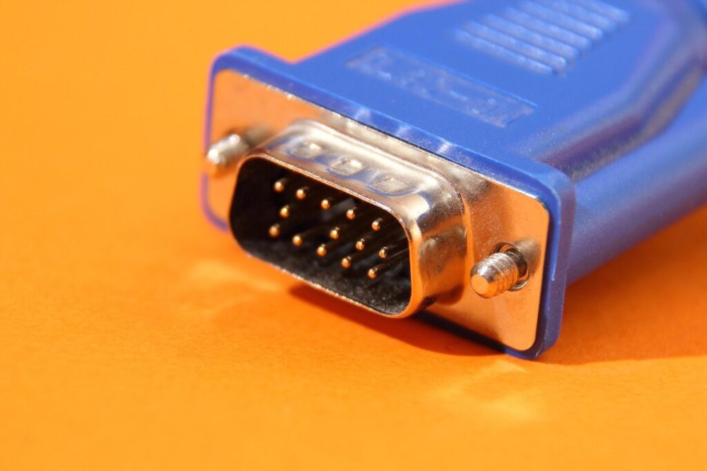 What is a VGA port and what is it used for? Pros and cons