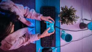 What is the annoying "pop-in" in video games and how to avoid it?