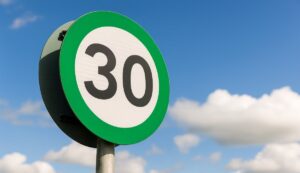 Segnale verde DGT: significato, usi e quando arriverà in Spagna