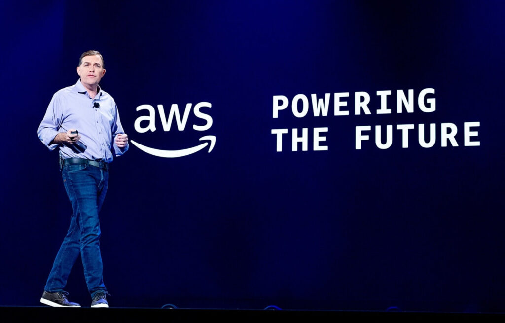 Amazon impulsa agentes autónomos en AWS con AgentCore